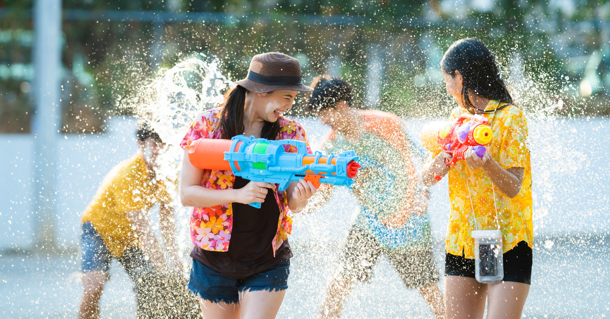 Best Songkran Outfits & Accessories to Rock the Festival (Thai Style ...